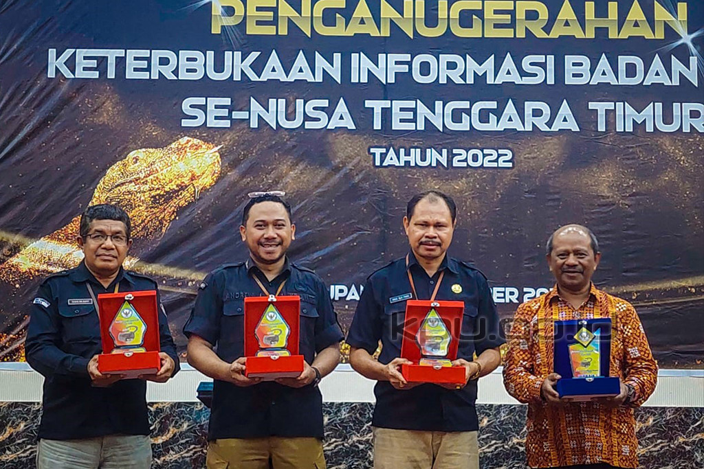 KPU Provinsi NTT Raih Penghargaan Sebagai Badan Publik Informatif Terbaik I - KPU